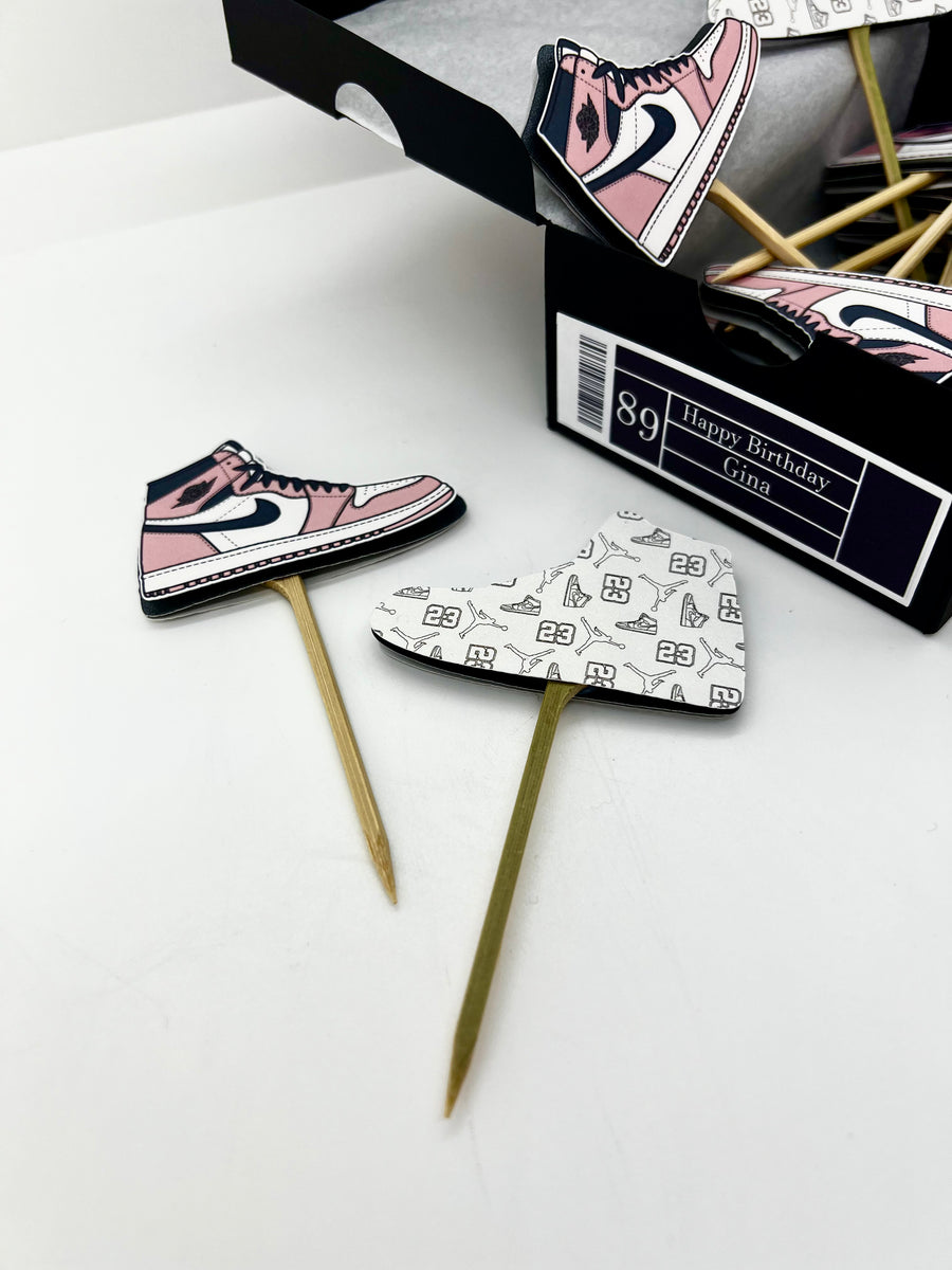 Ladies Jordan shoe cupcake topper, Jordan cake topper, Jordan cupcakes ...